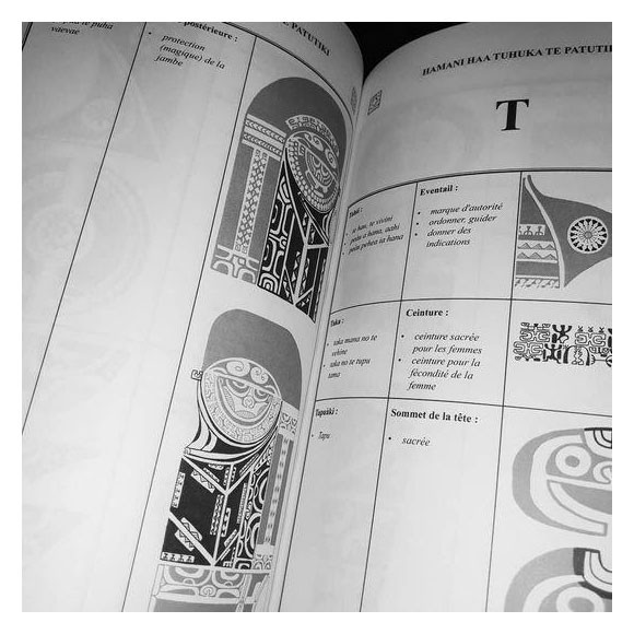 Te Patutiki Vol 1 Dictionnaire du Tatouage Polynésiens 236 pages